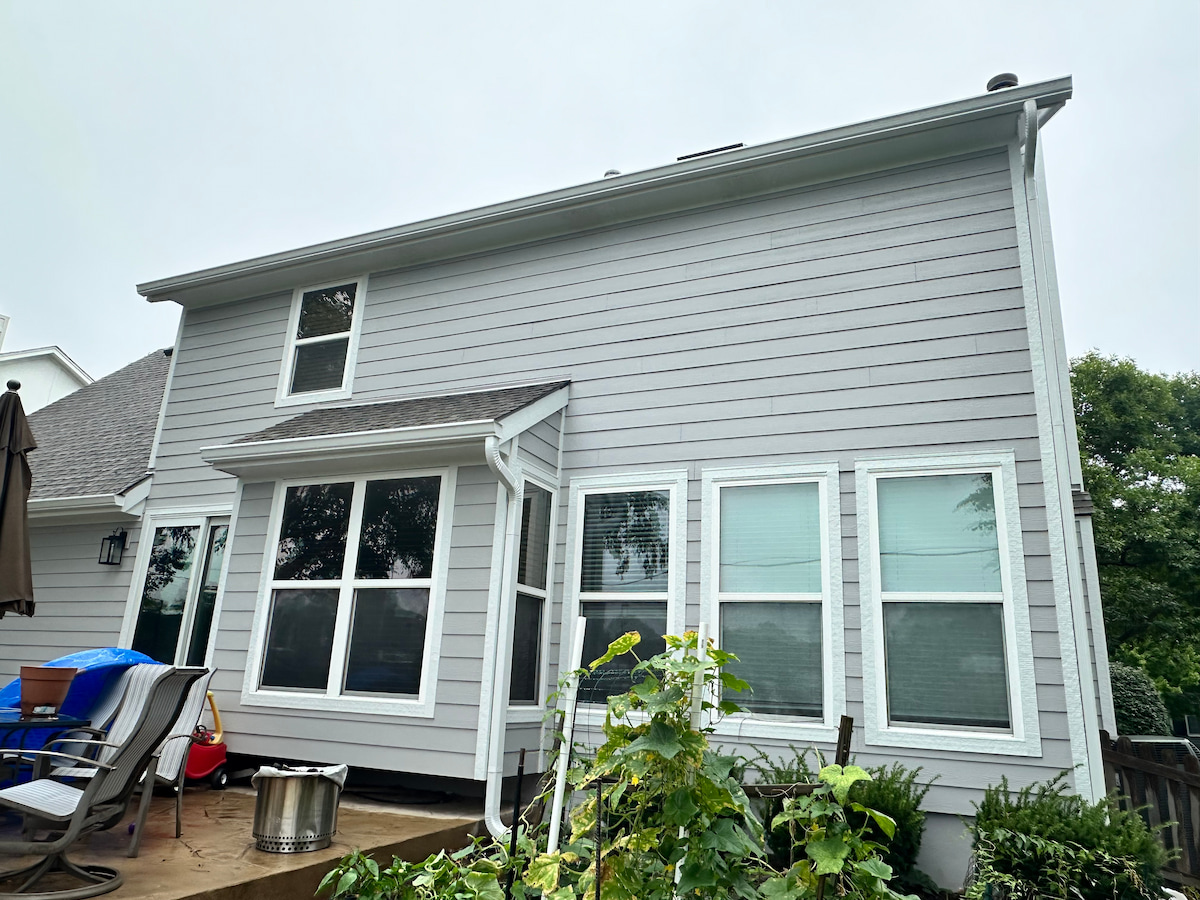 Pearl Gray Projects - James Hardie Siding Installation Kansas City